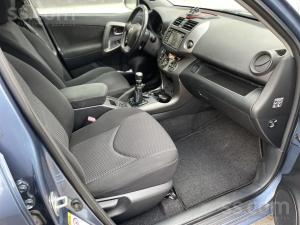 Blue Toyota RAV4 2010 in Riga, with an engine capacity of 2.20 L and mileage of 225 thousand km for 4190 €, photo 18 on AUTOMOTO.COM.LV