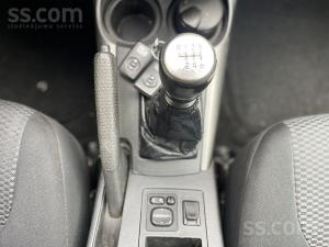 Blue Toyota RAV4 2010 in Riga, with an engine capacity of 2.20 L and mileage of 225 thousand km for 4190 €, photo 28 on AUTOMOTO.COM.LV