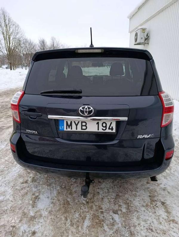 Zils Toyota RAV4 2011 Plungė, ar dzinēja tilpumu 2.23 L un nobraukumu 305 tūkst. km par 7300 €, foto 2 vietnē AUTOMOTO.COM.LV