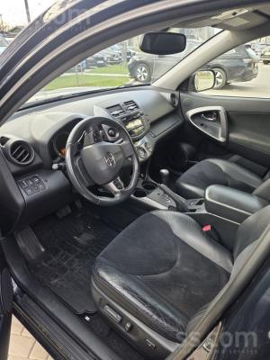 Zils Toyota RAV4 2011 Rīga, ar dzinēja tilpumu 2.20 L un nobraukumu 187 tūkst. km par 7700 €, foto 5 vietnē AUTOMOTO.COM.LV
