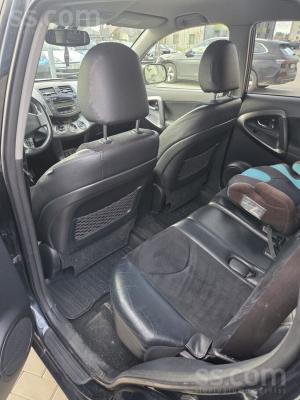 Zils Toyota RAV4 2011 Rīga, ar dzinēja tilpumu 2.20 L un nobraukumu 187 tūkst. km par 7700 €, foto 6 vietnē AUTOMOTO.COM.LV