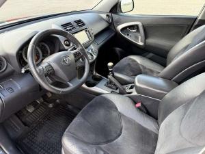 Zils Toyota RAV4 2011 Viļņa, ar dzinēja tilpumu 2.23 L un nobraukumu 414 tūkst. km par 4499 €, foto 8 vietnē AUTOMOTO.COM.LV