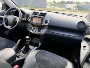 Zils Toyota RAV4 2011 Viļņa, ar dzinēja tilpumu 2.23 L un nobraukumu 414 tūkst. km par 4499 €, foto 17 vietnē AUTOMOTO.COM.LV