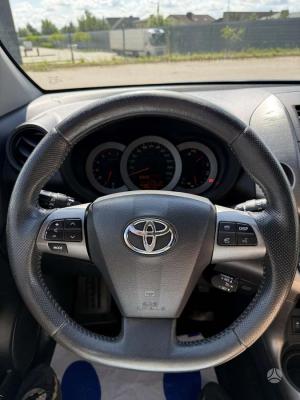 Zils Toyota RAV4 2011 Viļņa, ar dzinēja tilpumu 2.23 L un nobraukumu 414 tūkst. km par 4499 €, foto 24 vietnē AUTOMOTO.COM.LV