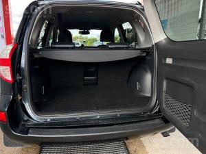Blue Toyota RAV4 2011 in Riga, with an engine capacity of 2.20 L and mileage of 179 thousand km for 7300 €, photo 20 on AUTOMOTO.COM.LV