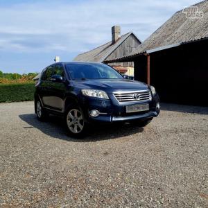 Zils Toyota RAV4 2011 Marijampole, ar dzinēja tilpumu 2.00 L un nobraukumu 290 tūkst. km par 4800 €, foto  vietnē AUTOMOTO.COM.LV
