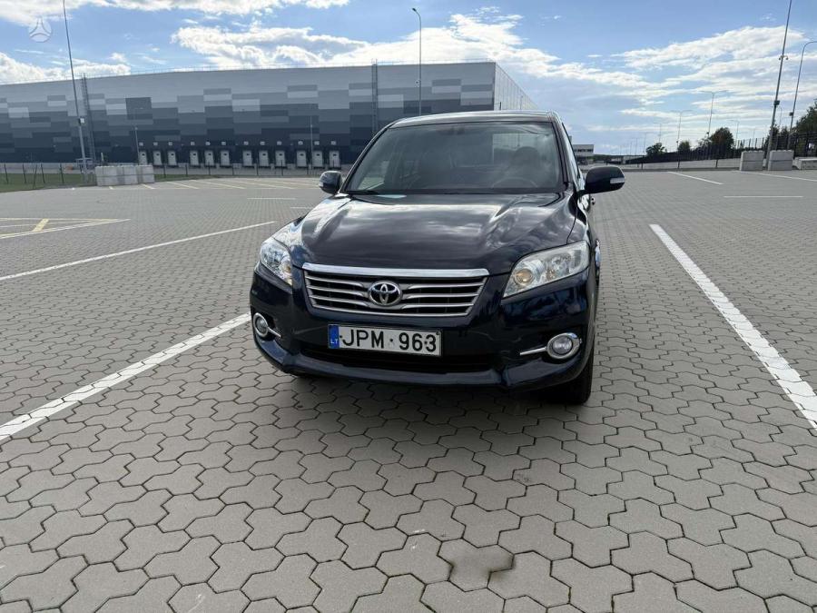 Zils Toyota RAV4 2012 Viļņa, ar dzinēja tilpumu 2.23 L un nobraukumu 400 tūkst. km par 4500 €, foto 3 vietnē AUTOMOTO.COM.LV
