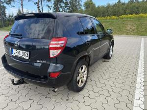Zils Toyota RAV4 2012 Viļņa, ar dzinēja tilpumu 2.23 L un nobraukumu 400 tūkst. km par 4500 €, foto 7 vietnē AUTOMOTO.COM.LV