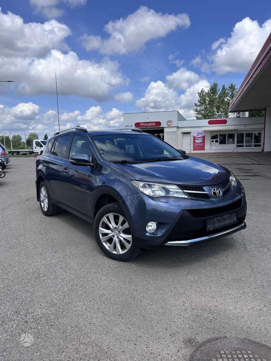 Blue Toyota RAV4 2013 in Ukmerge, with an engine capacity of 2.00 L and mileage of 230 thousand km for 12900 €, photo 4 on AUTOMOTO.COM.LV