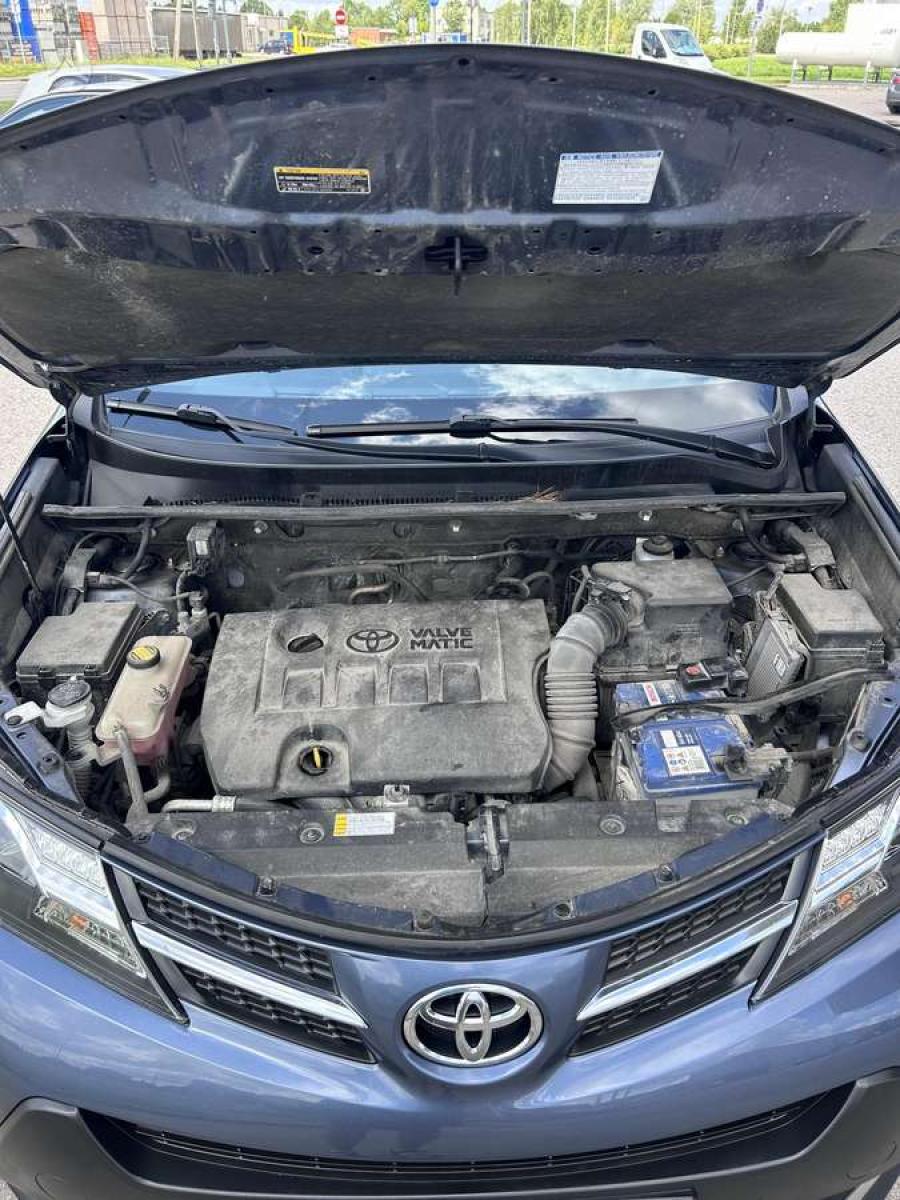 Blue Toyota RAV4 2013 in Ukmerge, with an engine capacity of 2.00 L and mileage of 230 thousand km for 12900 €, photo 14 on AUTOMOTO.COM.LV