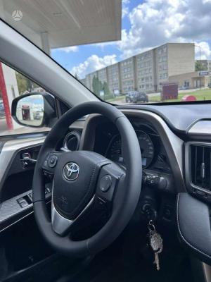 Blue Toyota RAV4 2013 in Ukmerge, with an engine capacity of 2.00 L and mileage of 230 thousand km for 12900 €, photo 19 on AUTOMOTO.COM.LV