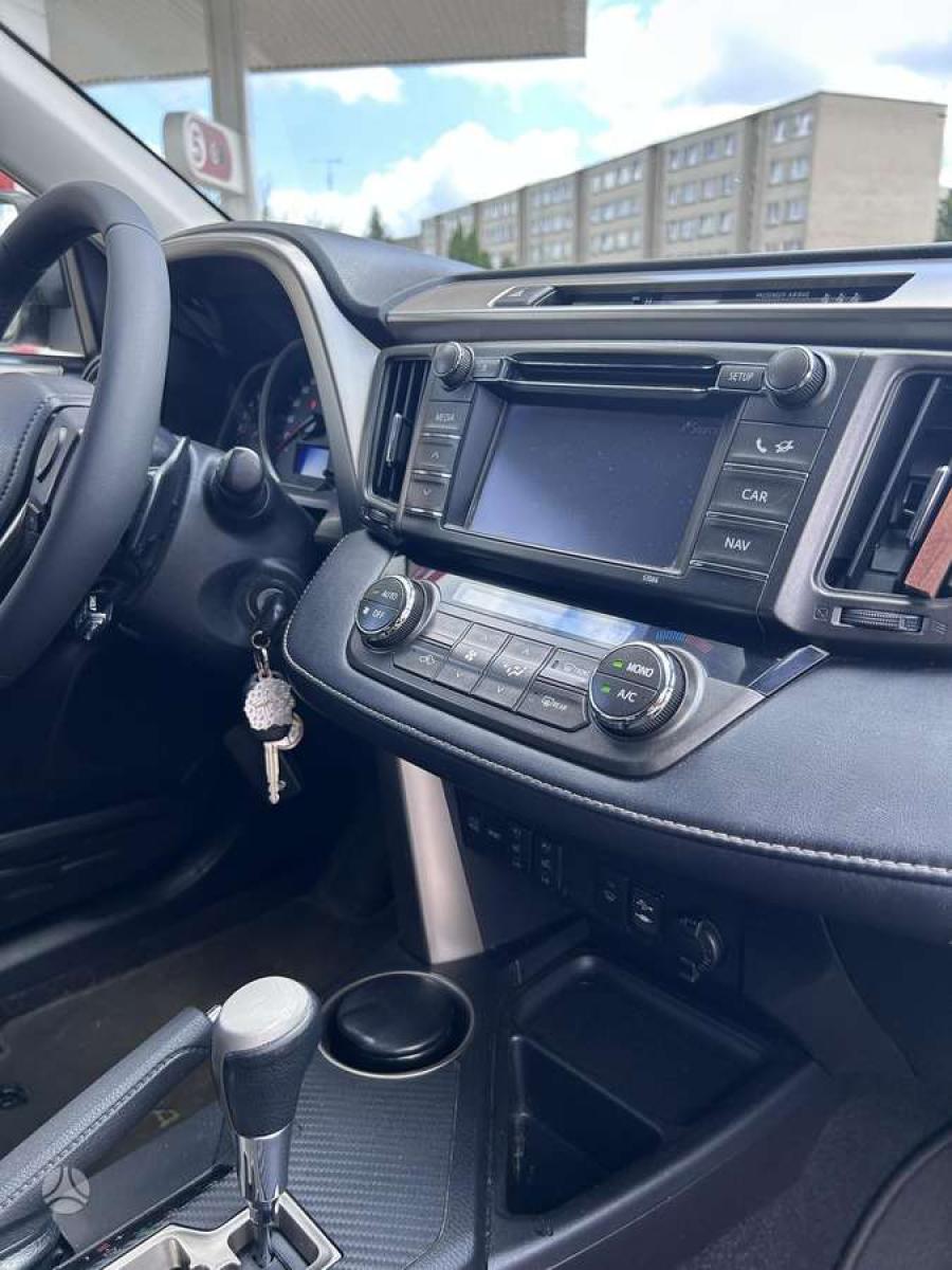 Blue Toyota RAV4 2013 in Ukmerge, with an engine capacity of 2.00 L and mileage of 230 thousand km for 12900 €, photo 21 on AUTOMOTO.COM.LV