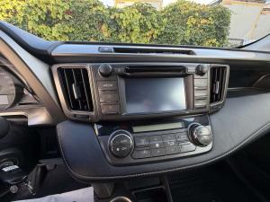 Blue Toyota RAV4 2014 in Vievis, with an engine capacity of 2.00 L and mileage of 213 thousand km for 9900 €, photo 12 on AUTOMOTO.COM.LV