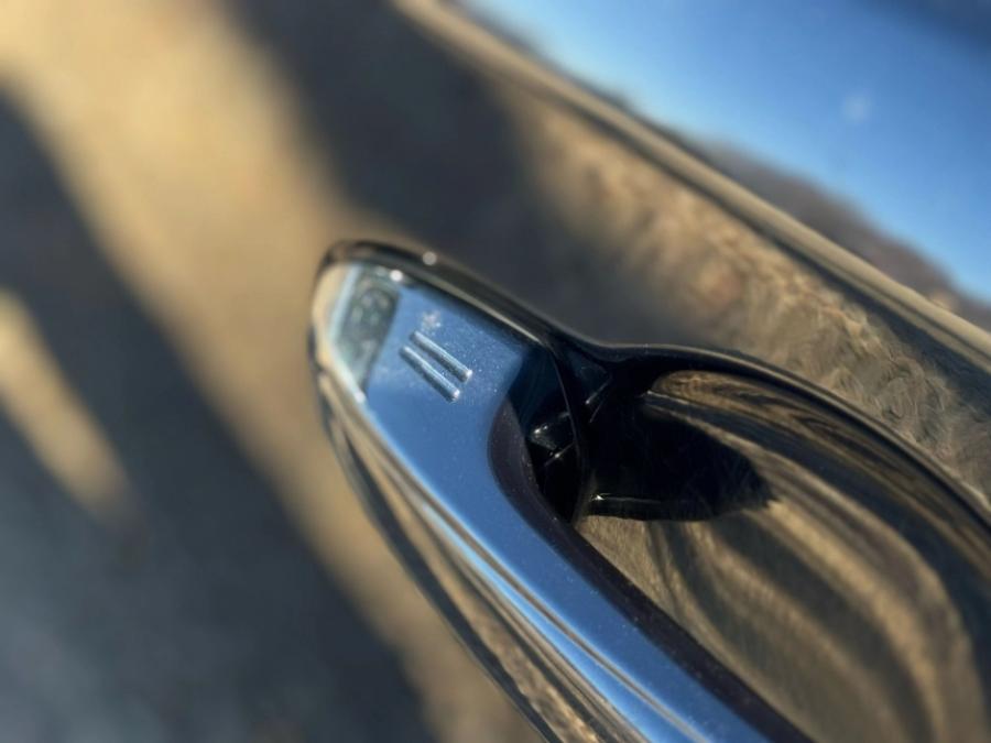 Zils Toyota RAV4 2015 Rīga, ar dzinēja tilpumu 2.00 L un nobraukumu 208 tūkst. km par 13500 €, foto 6 vietnē AUTOMOTO.COM.LV