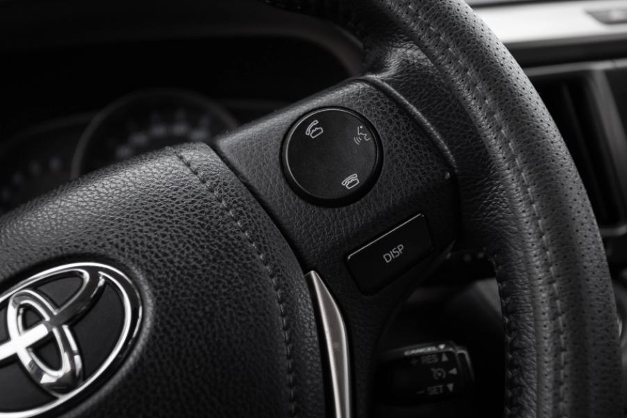 Zils Toyota RAV4 2015 Rīga, ar dzinēja tilpumu 2.00 L un nobraukumu 208 tūkst. km par 13500 €, foto 33 vietnē AUTOMOTO.COM.LV