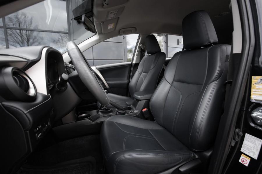 Zils Toyota RAV4 2015 Rīga, ar dzinēja tilpumu 2.00 L un nobraukumu 208 tūkst. km par 13500 €, foto 41 vietnē AUTOMOTO.COM.LV