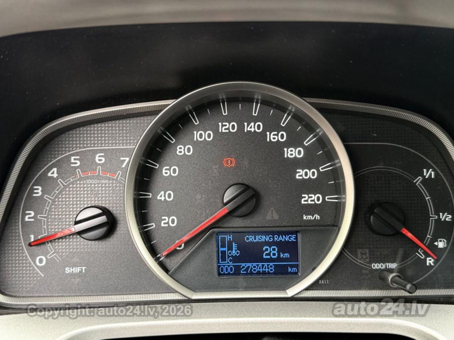 Синий Тойота РАВ 4 2015 в Тарту, объемом двигателя 2.20 л и пробегом 278 тыс. км за 11999 €, фото 8 на AUTOMOTO.COM.LV