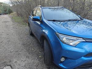 Zils Toyota RAV4 2016 Viļņa, ar dzinēja tilpumu 2.50 L un nobraukumu 227 tūkst. km par 16900 €, foto 3 vietnē AUTOMOTO.COM.LV