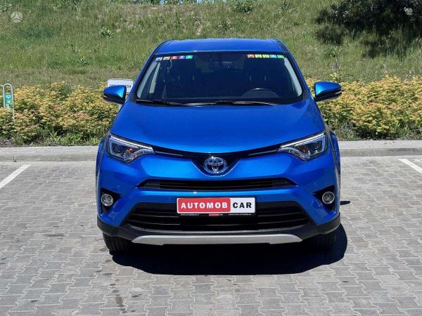 Blue Toyota RAV4 2016 in Vilnius, with an engine capacity of 2.49 L and mileage of 210 thousand km for 16250 €, photo 2 on AUTOMOTO.COM.LV