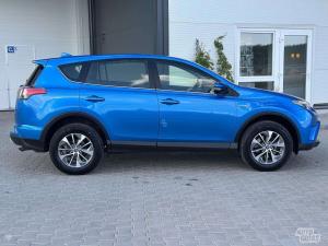 Zils Toyota RAV4 2016 Viļņa, ar dzinēja tilpumu 2.50 L un nobraukumu 210 tūkst. km par 14950 €, foto 5 vietnē AUTOMOTO.COM.LV