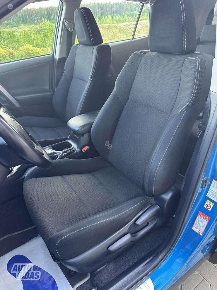 Zils Toyota RAV4 2016 Viļņa, ar dzinēja tilpumu 2.50 L un nobraukumu 210 tūkst. km par 14950 €, foto 21 vietnē AUTOMOTO.COM.LV