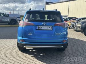 Zils Toyota RAV4 2016 Liepāja, ar dzinēja tilpumu 2.50 L un nobraukumu 137 tūkst. km par 18800 €, foto 9 vietnē AUTOMOTO.COM.LV