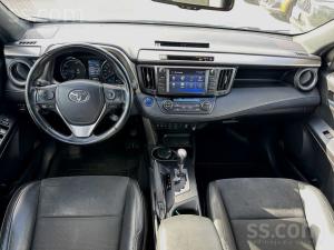 Zils Toyota RAV4 2016 Liepāja, ar dzinēja tilpumu 2.50 L un nobraukumu 137 tūkst. km par 18800 €, foto 12 vietnē AUTOMOTO.COM.LV