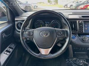 Zils Toyota RAV4 2016 Liepāja, ar dzinēja tilpumu 2.50 L un nobraukumu 137 tūkst. km par 18800 €, foto 13 vietnē AUTOMOTO.COM.LV