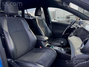 Zils Toyota RAV4 2016 Liepāja, ar dzinēja tilpumu 2.50 L un nobraukumu 137 tūkst. km par 18800 €, foto 16 vietnē AUTOMOTO.COM.LV