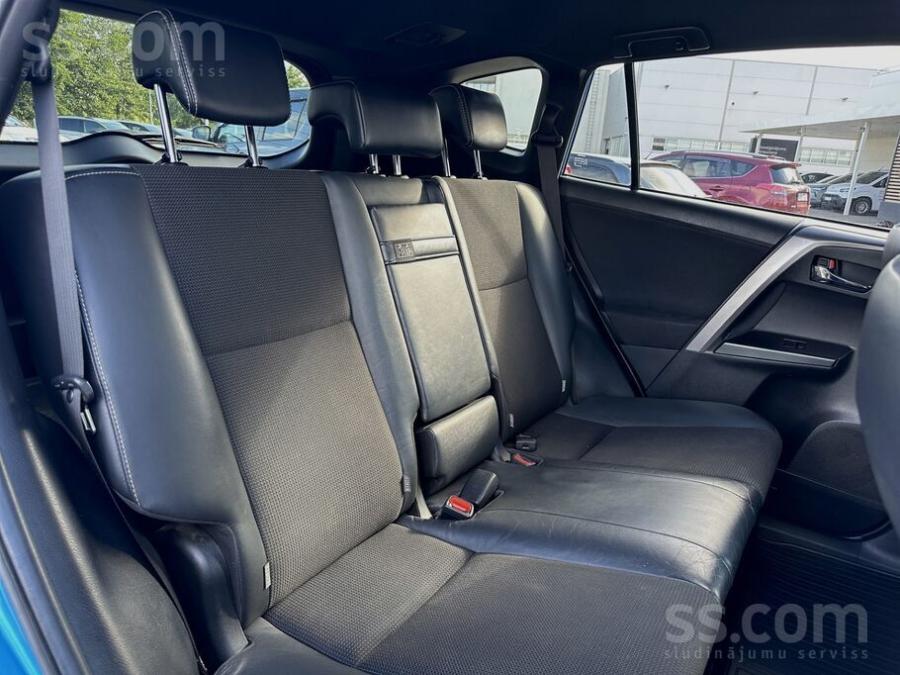 Zils Toyota RAV4 2016 Liepāja, ar dzinēja tilpumu 2.50 L un nobraukumu 137 tūkst. km par 18800 €, foto 17 vietnē AUTOMOTO.COM.LV