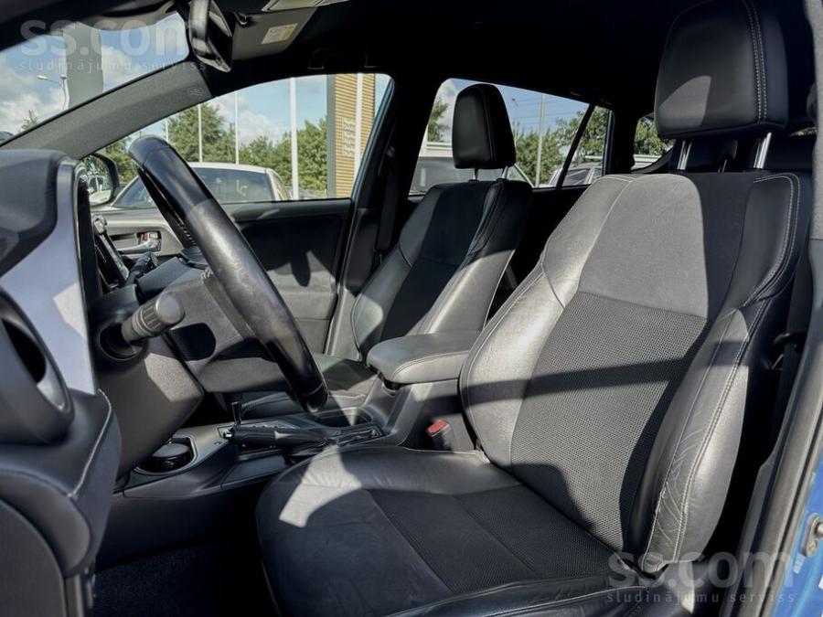 Zils Toyota RAV4 2016 Liepāja, ar dzinēja tilpumu 2.50 L un nobraukumu 137 tūkst. km par 18800 €, foto 18 vietnē AUTOMOTO.COM.LV