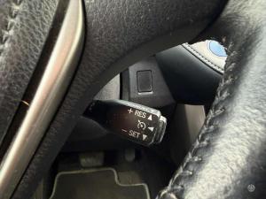 Blue Toyota RAV4 2016 in Panevezys, with an engine capacity of 2.50 L and mileage of 274 thousand km for 13800 €, photo 11 on AUTOMOTO.COM.LV