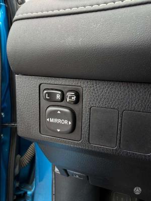 Blue Toyota RAV4 2016 in Panevezys, with an engine capacity of 2.50 L and mileage of 274 thousand km for 13800 €, photo 12 on AUTOMOTO.COM.LV