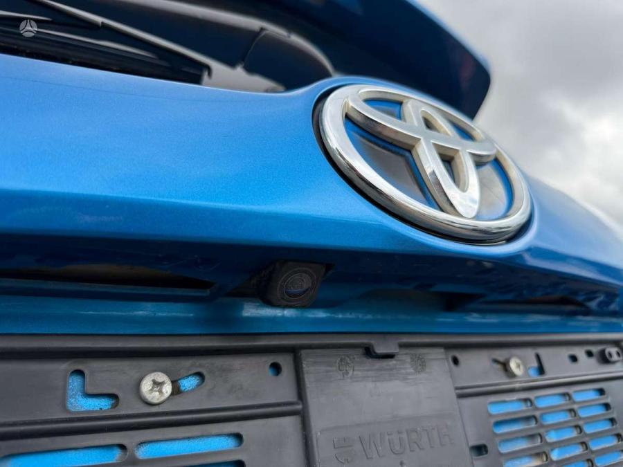 Blue Toyota RAV4 2016 in Panevezys, with an engine capacity of 2.50 L and mileage of 274 thousand km for 13800 €, photo 22 on AUTOMOTO.COM.LV