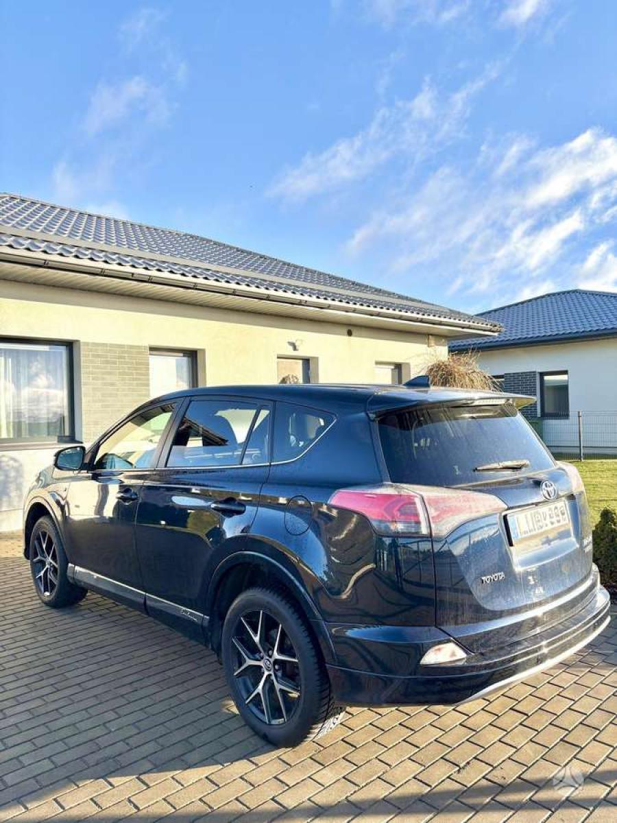 Zils Toyota RAV4 2016 Kauņa, ar dzinēja tilpumu 2.49 L un nobraukumu 279 tūkst. km par 12600 €, foto 5 vietnē AUTOMOTO.COM.LV