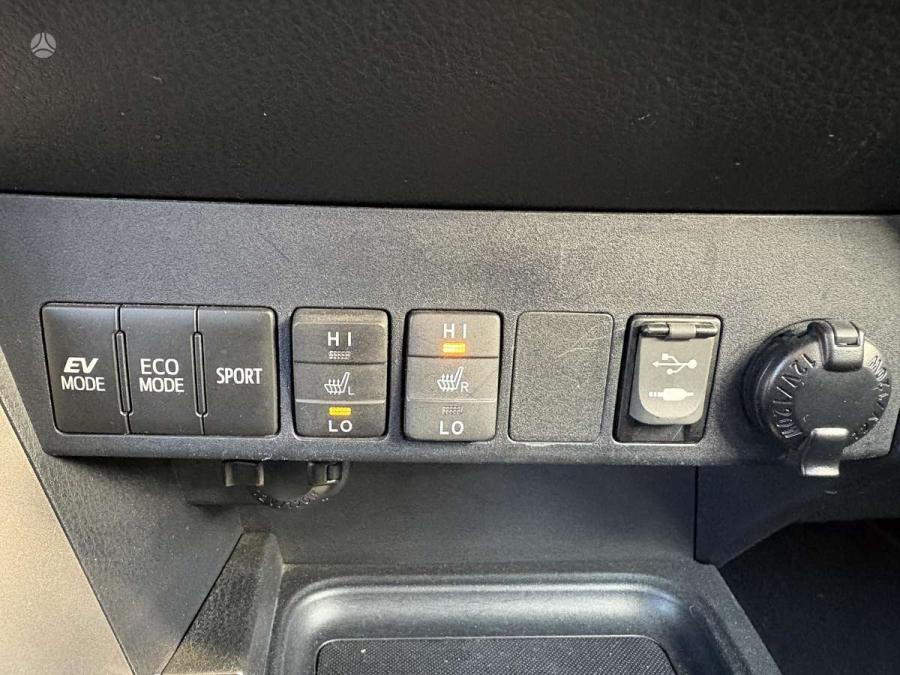 Zils Toyota RAV4 2016 Kauņa, ar dzinēja tilpumu 2.49 L un nobraukumu 279 tūkst. km par 12600 €, foto 11 vietnē AUTOMOTO.COM.LV