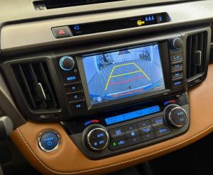 Blue Toyota RAV4 2016 in Marijampole, with an engine capacity of 2.49 L and mileage of 144 thousand km for 17999 €, photo 5 on AUTOMOTO.COM.LV
