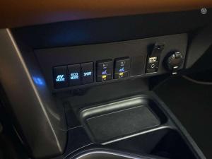Blue Toyota RAV4 2016 in Marijampole, with an engine capacity of 2.49 L and mileage of 144 thousand km for 17999 €, photo 10 on AUTOMOTO.COM.LV