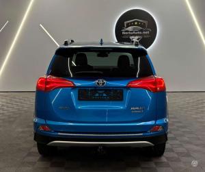 Blue Toyota RAV4 2016 in Marijampole, with an engine capacity of 2.49 L and mileage of 144 thousand km for 17999 €, photo 15 on AUTOMOTO.COM.LV