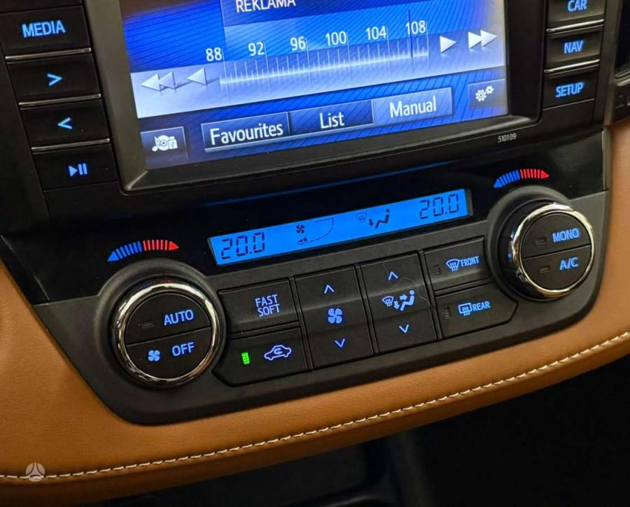 Blue Toyota RAV4 2016 in Marijampole, with an engine capacity of 2.49 L and mileage of 144 thousand km for 17999 €, photo 19 on AUTOMOTO.COM.LV