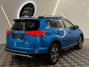 Blue Toyota RAV4 2016 in Marijampole, with an engine capacity of 2.49 L and mileage of 144 thousand km for 17999 €, photo 23 on AUTOMOTO.COM.LV