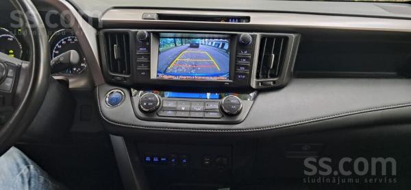 Blue Toyota RAV4 2016 in Riga, with an engine capacity of 2.50 L and mileage of 152 thousand km for 15700 €, photo 10 on AUTOMOTO.COM.LV