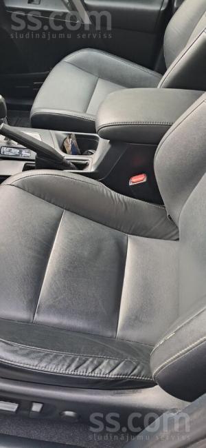 Blue Toyota RAV4 2016 in Riga, with an engine capacity of 2.50 L and mileage of 152 thousand km for 15700 €, photo 12 on AUTOMOTO.COM.LV