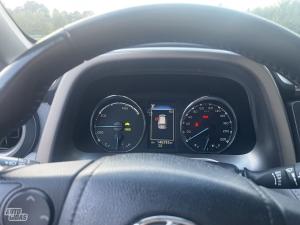 Blue Toyota RAV4 2016 in Vilnius, with an engine capacity of 2.50 L and mileage of 146 thousand km for 15900 €, photo 9 on AUTOMOTO.COM.LV