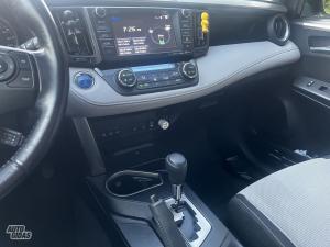Blue Toyota RAV4 2016 in Vilnius, with an engine capacity of 2.50 L and mileage of 146 thousand km for 15900 €, photo 11 on AUTOMOTO.COM.LV