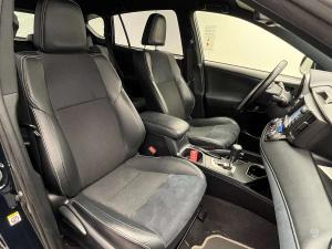 Blue Toyota RAV4 2017 in Panevezys, with an engine capacity of 2.49 L and mileage of 175 thousand km for 18590 €, photo 20 on AUTOMOTO.COM.LV