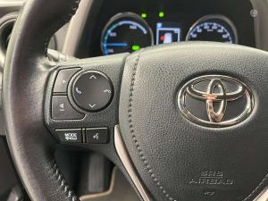 Blue Toyota RAV4 2017 in Panevezys, with an engine capacity of 2.49 L and mileage of 175 thousand km for 18590 €, photo 24 on AUTOMOTO.COM.LV