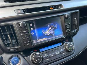 Blue Toyota RAV4 2017 in Kaunas, with an engine capacity of 2.49 L and mileage of 158 thousand km for 16999 €, photo 20 on AUTOMOTO.COM.LV