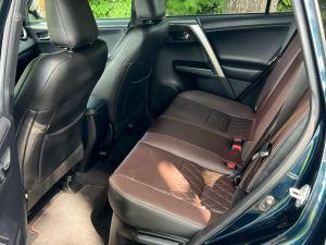 Blue Toyota RAV4 2017 in Kaunas, with an engine capacity of 2.49 L and mileage of 158 thousand km for 16999 €, photo 23 on AUTOMOTO.COM.LV
