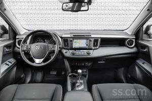 Blue Toyota RAV4 2018 in Riga, with an engine capacity of 2.00 L and mileage of 165 thousand km for 16650 €, photo 6 on AUTOMOTO.COM.LV